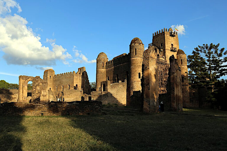 Famous Castles - Ten Spectacular Fortresses You Have to See