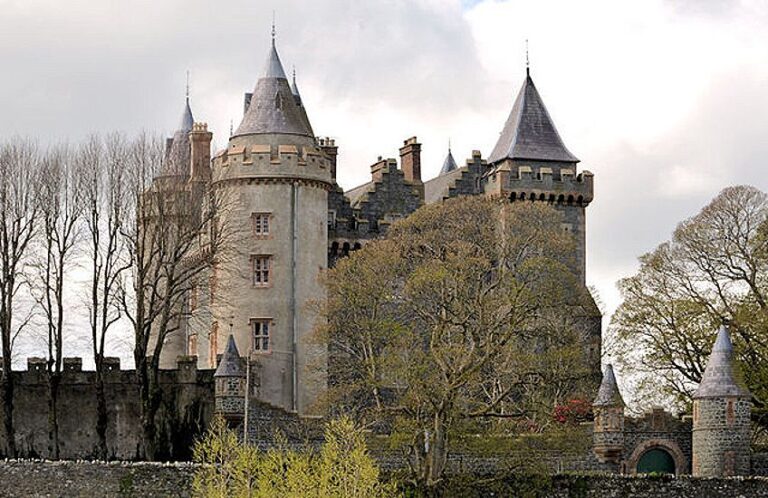 Oldest Castles in the World - The History of Ancient Castles